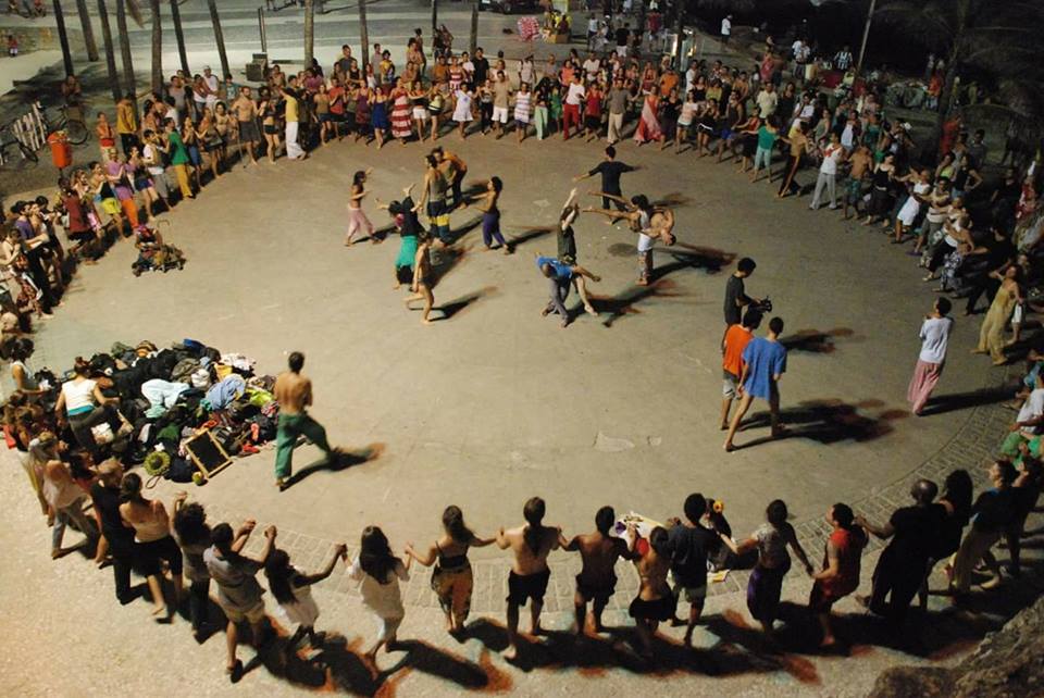 What is a contact improvisation dance festival? - Small Festivals ...